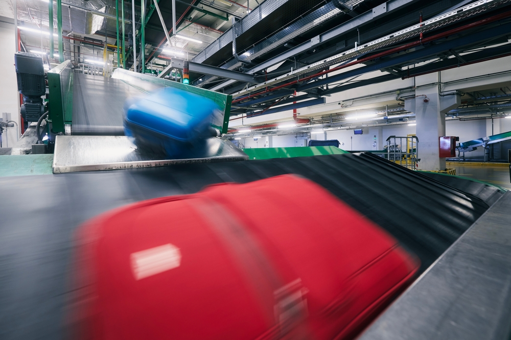 Enhancing efficiency in the airport baggage hall | HowToRobot